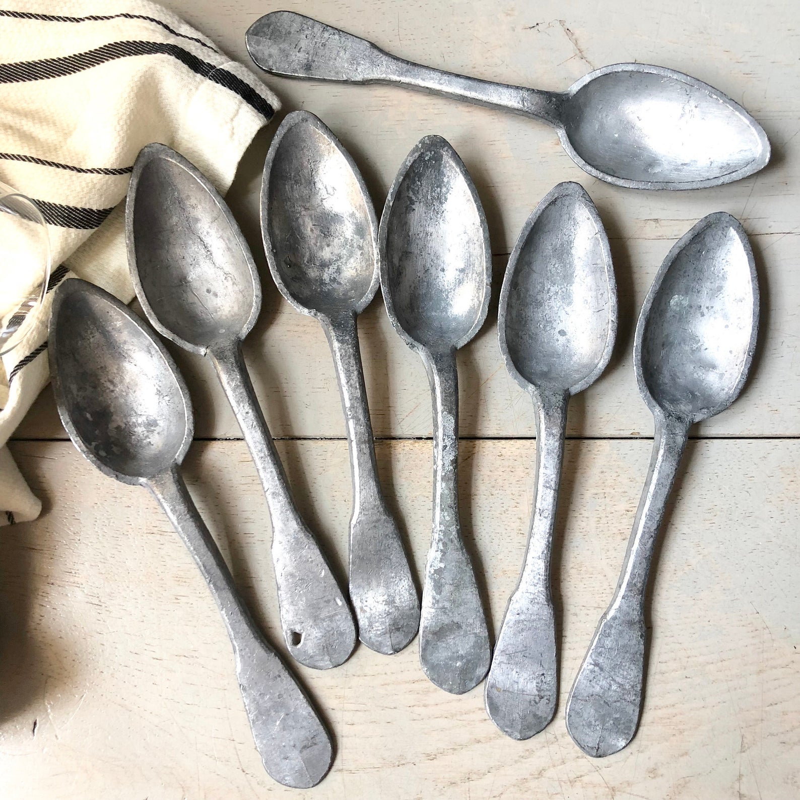 Utensilios de peltre: el material idóneo para los buques – Blog Cátedra ...