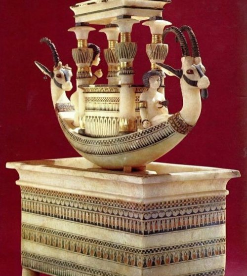 El barco de alabastro de Tutankamón | Blog Cátedra de Historia y ...